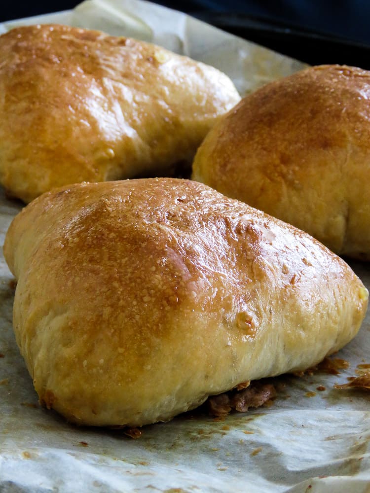 Homemade bakery style Srilankan fish buns(Maalu paan). | ISLAND SMILE