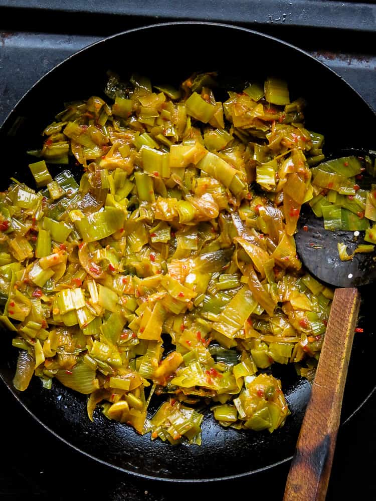 Sri Lankan chilli leek fry(vegetarian, vegan). | ISLAND SMILE