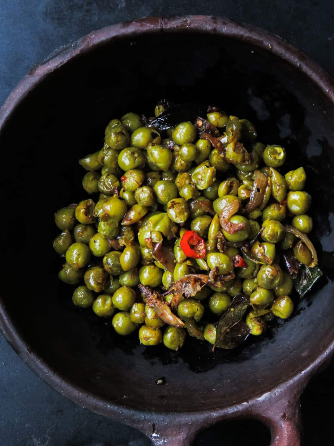 SRI LANKAN THIBBATU RECIPE(pea eggplant, turkey berry). | ISLAND SMILE