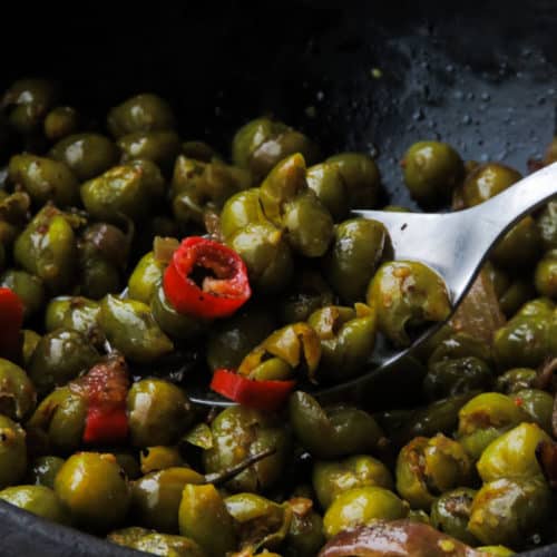 Sri Lankan tempered thibbatu (turkey berry, wild eggplant, pea eggplant ...