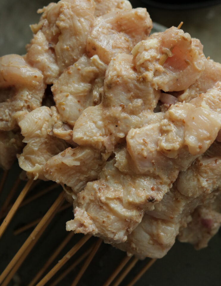 How to make chicken satay over a stove grill pan. | ISLAND SMILE