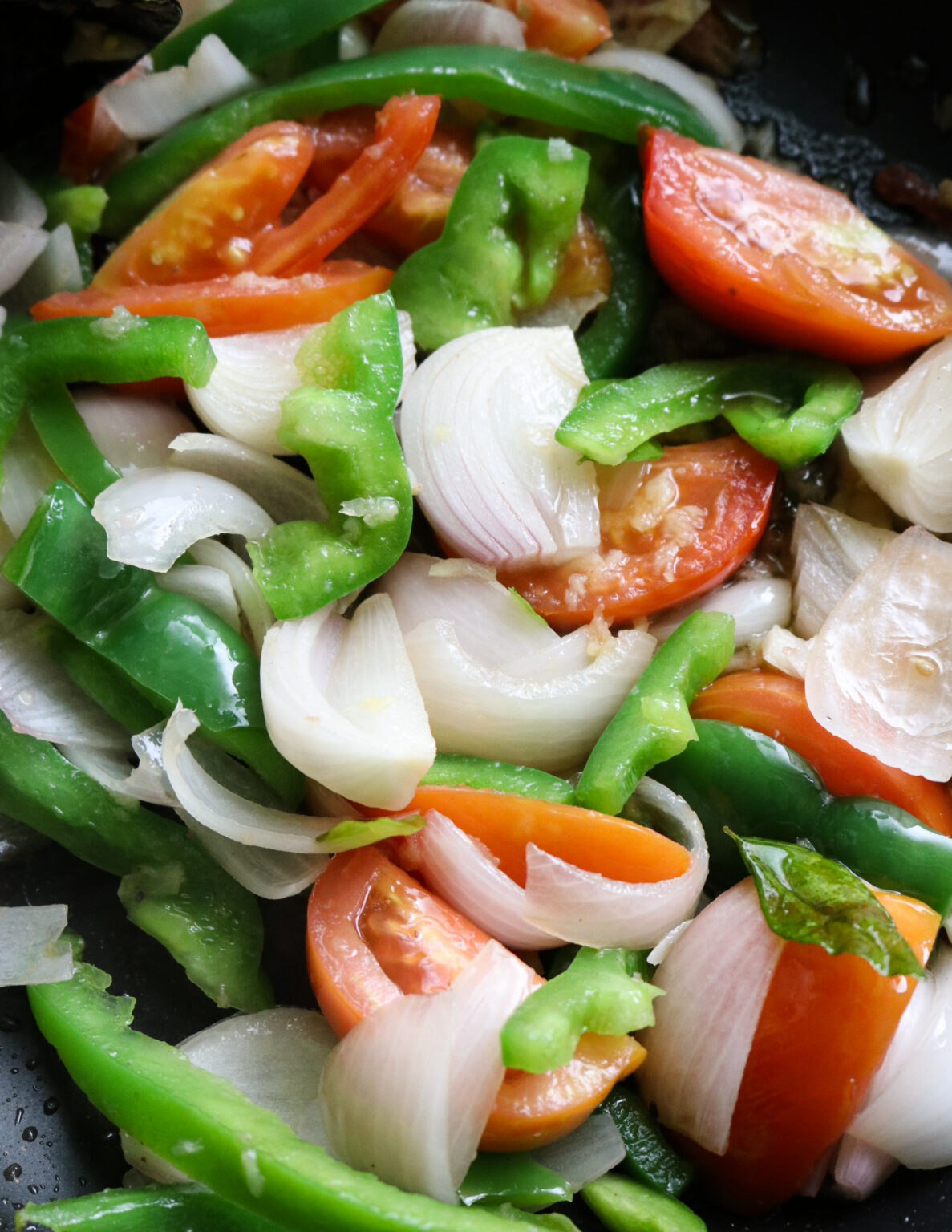 SRI LANKAN DEVILLED BEEF STIR-FRY | ISLAND SMILE