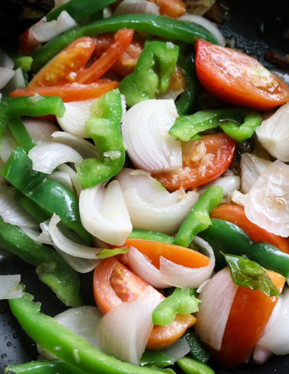 SRI LANKAN DEVILLED BEEF STIR-FRY | ISLAND SMILE