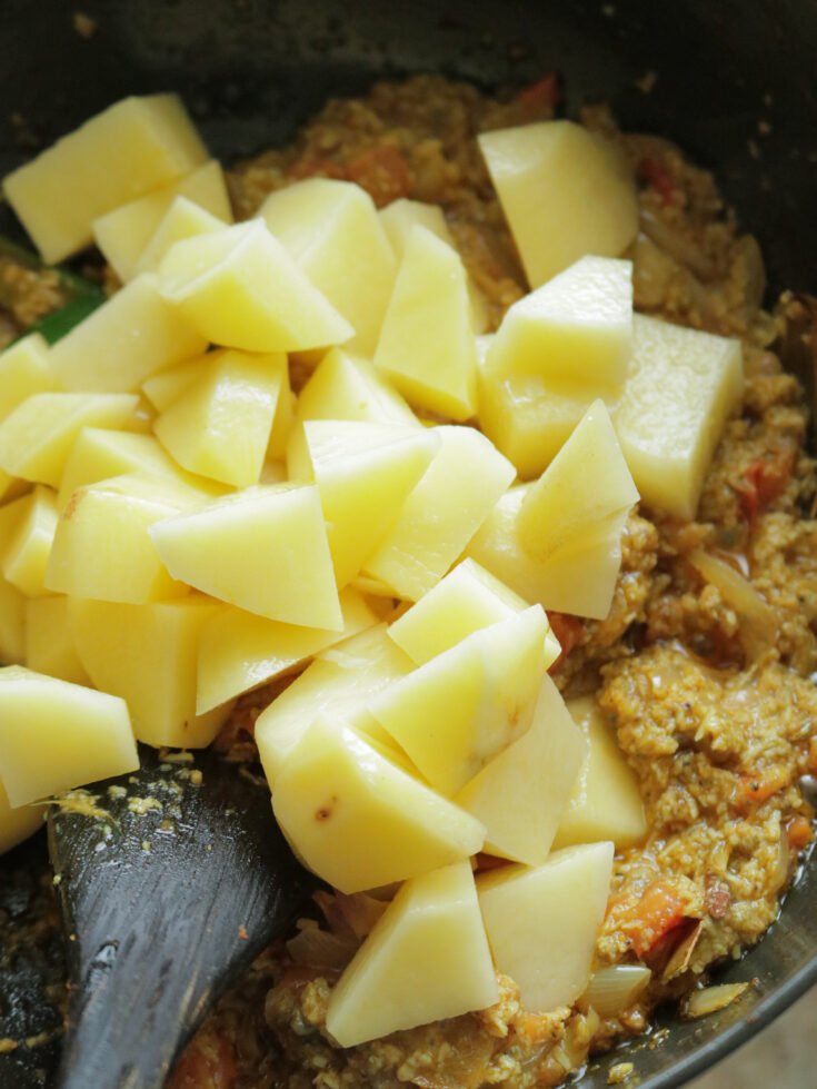 ALOO KURMA(potato korma) | ISLAND SMILE