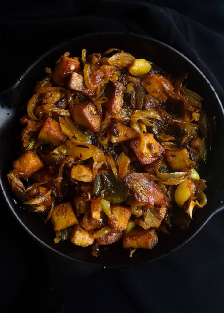 Sri Lankan dry fish fry(karawala thel dala). | ISLAND SMILE